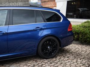 Blue BMW 320 2010 in Liepaja, with an engine capacity of 2.00 L and mileage of 324 thousand km for 5950 €, photo 8 on AUTOMOTO.COM.LV