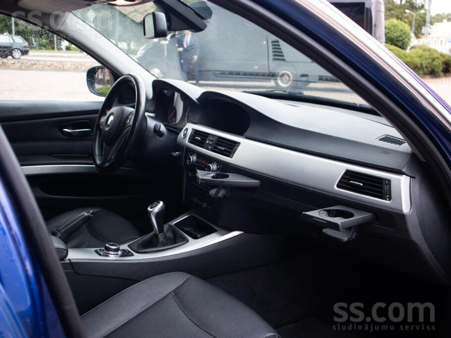 Blue BMW 320 2010 in Liepaja, with an engine capacity of 2.00 L and mileage of 324 thousand km for 5950 €, photo 17 on AUTOMOTO.COM.LV