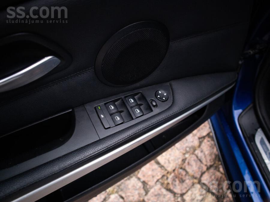 Blue BMW 320 2010 in Liepaja, with an engine capacity of 2.00 L and mileage of 324 thousand km for 5950 €, photo 22 on AUTOMOTO.COM.LV