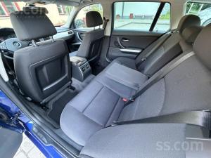 Zils BMW 320 2010 Rīga, ar dzinēja tilpumu 2.00 L un nobraukumu 264 tūkst. km par 5590 €, foto 16 vietnē AUTOMOTO.COM.LV