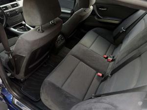 Blue BMW 320 2010 in Rokiskis, with an engine capacity of 2.00 L and mileage of 370 thousand km for 4750 €, photo 25 on AUTOMOTO.COM.LV