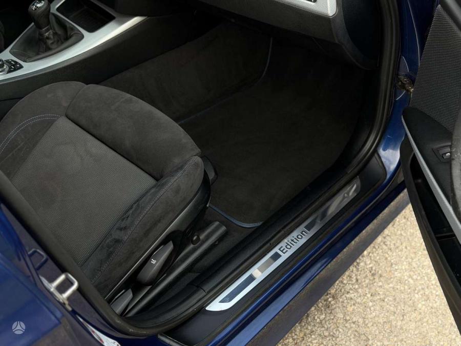 Blue BMW 320 2010 in Rokiskis, with an engine capacity of 2.00 L and mileage of 370 thousand km for 4750 €, photo 26 on AUTOMOTO.COM.LV