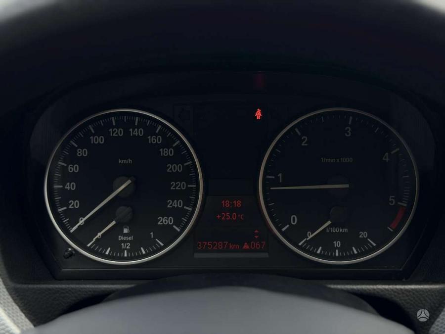 Blue BMW 320 2010 in Rokiskis, with an engine capacity of 2.00 L and mileage of 370 thousand km for 4750 €, photo 35 on AUTOMOTO.COM.LV