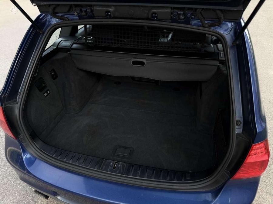 Blue BMW 320 2010 in Rokiskis, with an engine capacity of 2.00 L and mileage of 370 thousand km for 4750 €, photo 36 on AUTOMOTO.COM.LV