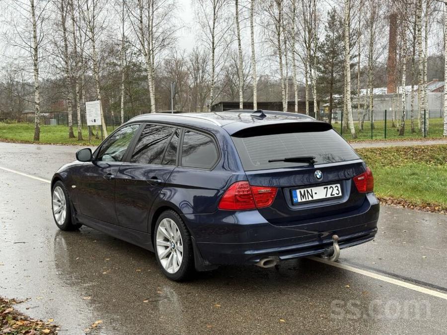 Blue BMW 320 2011 in Valmiera, with an engine capacity of 2.00 L and mileage of 284 thousand km for 5687 €, photo 5 on AUTOMOTO.COM.LV
