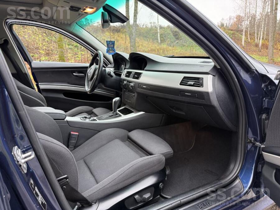 Blue BMW 320 2011 in Valmiera, with an engine capacity of 2.00 L and mileage of 284 thousand km for 5687 €, photo 15 on AUTOMOTO.COM.LV