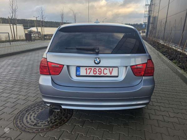 Blue BMW 320 2011 in Vilnius, with an engine capacity of 2.00 L and mileage of 353 thousand km for 5450 €, photo 5 on AUTOMOTO.COM.LV