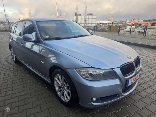 Blue BMW 320 2011 in Vilnius, with an engine capacity of 2.00 L and mileage of 353 thousand km for 5450 €, photo 9 on AUTOMOTO.COM.LV
