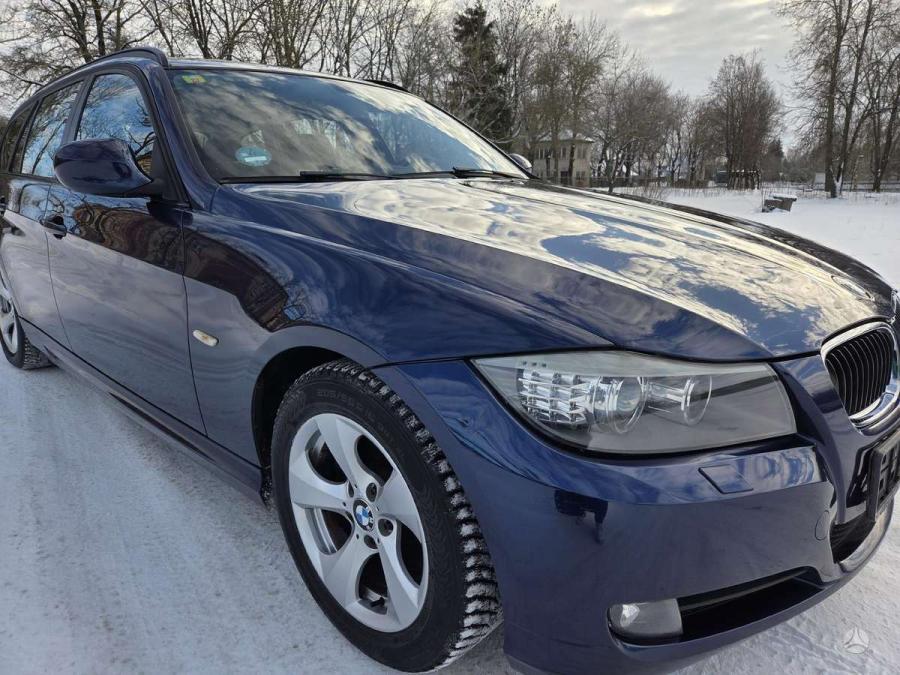 Blue BMW 320 2011 in Vilkaviskis, with an engine capacity of 2.00 L and mileage of 325 thousand km for 3499 €, photo 1 on AUTOMOTO.COM.LV