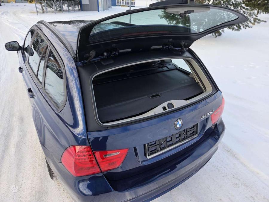 Blue BMW 320 2011 in Vilkaviskis, with an engine capacity of 2.00 L and mileage of 325 thousand km for 3499 €, photo 13 on AUTOMOTO.COM.LV