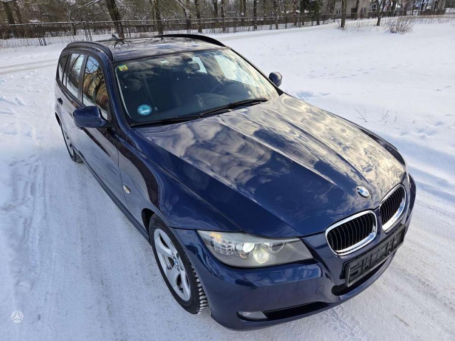 Blue BMW 320 2011 in Vilkaviskis, with an engine capacity of 2.00 L and mileage of 325 thousand km for 3499 €, photo 16 on AUTOMOTO.COM.LV