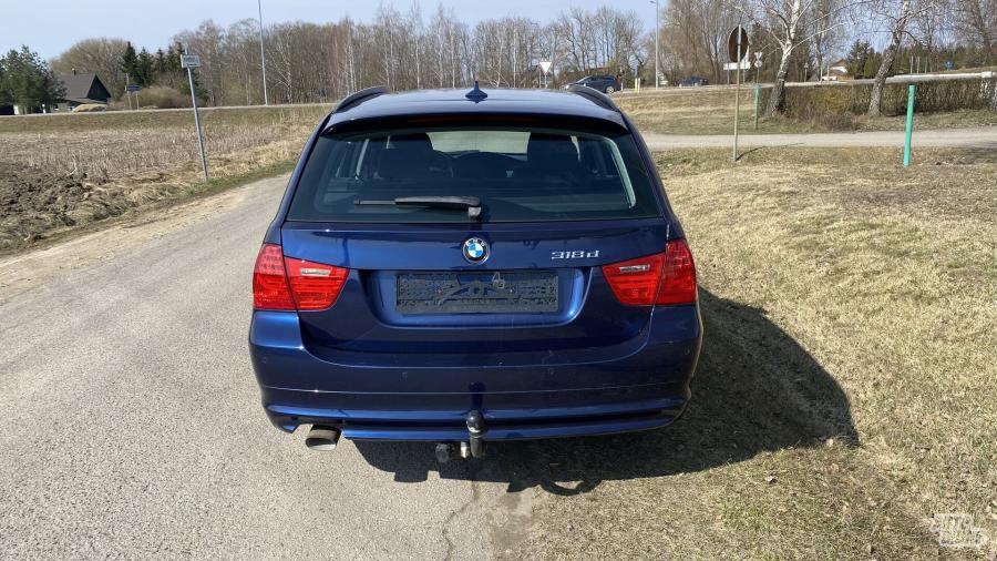 Blue BMW 320 2011 in Vilkaviskis, with an engine capacity of 2.00 L and mileage of 267 thousand km for 4850 €, photo 16 on AUTOMOTO.COM.LV