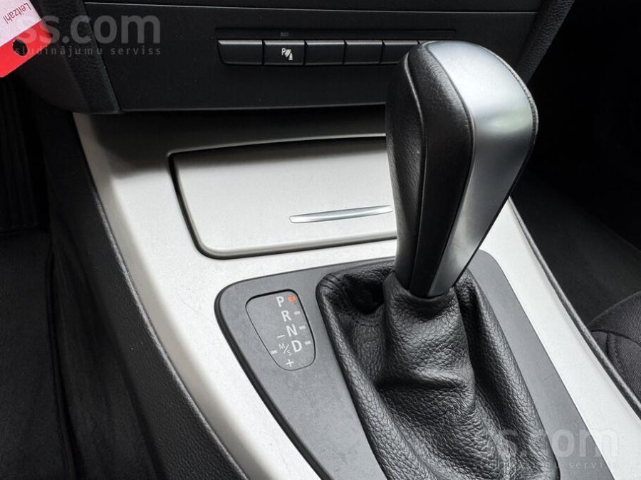 Zils BMW 320 2011 Rīga, ar dzinēja tilpumu 2.00 L un nobraukumu 223 tūkst. km par 6300 €, foto 24 vietnē AUTOMOTO.COM.LV