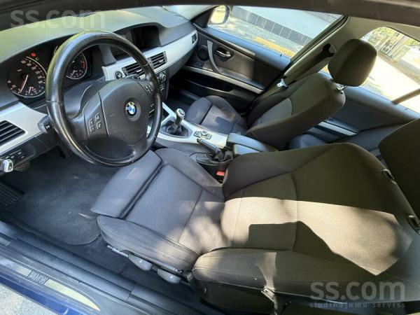 Blue BMW 320 2011 in Riga, with an engine capacity of 2.00 L and mileage of 270 thousand km for 4170 €, photo 8 on AUTOMOTO.COM.LV