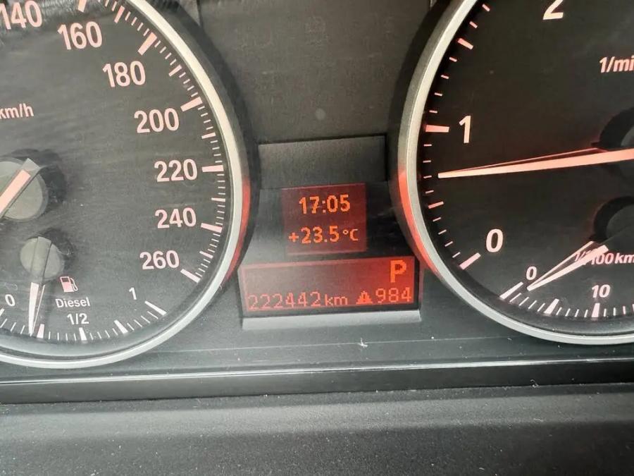 Blue BMW 320 2011 in Riga, with an engine capacity of 2.00 L and mileage of 223 thousand km for 5950 €, photo 20 on AUTOMOTO.COM.LV