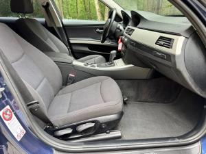 Blue BMW 320 2011 in Riga, with an engine capacity of 2.00 L and mileage of 223 thousand km for 5950 €, photo 32 on AUTOMOTO.COM.LV