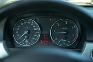 Zils BMW 320 2011 Liepāja, ar dzinēja tilpumu 2.00 L un nobraukumu 331 tūkst. km par 5950 €, foto 15 vietnē AUTOMOTO.COM.LV