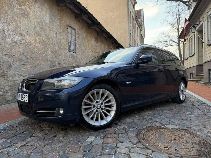 Zils BMW 320 2011 Cēsis, ar dzinēja tilpumu 2.00 L un nobraukumu 271 tūkst. km par 5990 €, foto 5 vietnē AUTOMOTO.COM.LV