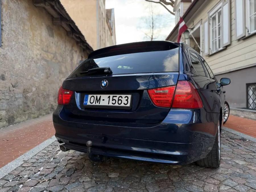 Zils BMW 320 2011 Cēsis, ar dzinēja tilpumu 2.00 L un nobraukumu 271 tūkst. km par 5990 €, foto 6 vietnē AUTOMOTO.COM.LV