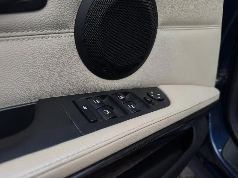 Zils BMW 320 2011 Cēsis, ar dzinēja tilpumu 2.00 L un nobraukumu 271 tūkst. km par 5990 €, foto 12 vietnē AUTOMOTO.COM.LV