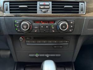 Zils BMW 320 2011 Cēsis, ar dzinēja tilpumu 2.00 L un nobraukumu 271 tūkst. km par 5990 €, foto 20 vietnē AUTOMOTO.COM.LV