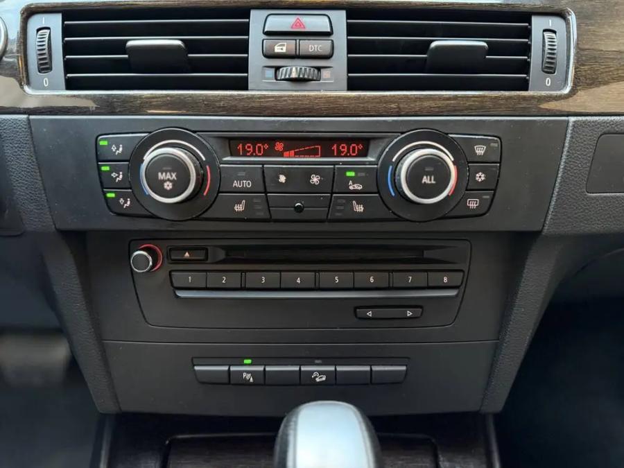 Zils BMW 320 2011 Cēsis, ar dzinēja tilpumu 2.00 L un nobraukumu 271 tūkst. km par 5990 €, foto 20 vietnē AUTOMOTO.COM.LV