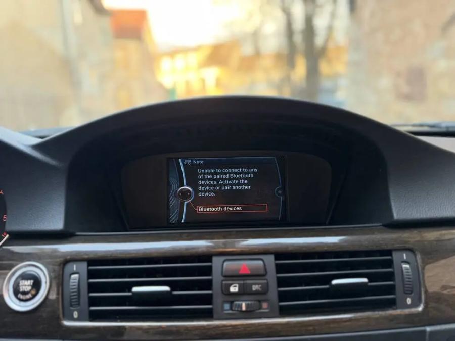 Zils BMW 320 2011 Cēsis, ar dzinēja tilpumu 2.00 L un nobraukumu 271 tūkst. km par 5990 €, foto 22 vietnē AUTOMOTO.COM.LV