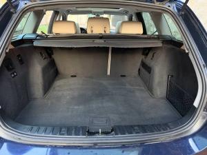 Zils BMW 320 2011 Cēsis, ar dzinēja tilpumu 2.00 L un nobraukumu 271 tūkst. km par 5990 €, foto 31 vietnē AUTOMOTO.COM.LV