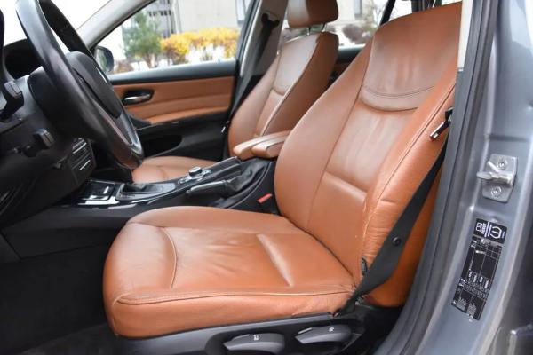 Blue BMW 320 2011 in Marupe, with an engine capacity of 2.00 L and mileage of 248 thousand km for 5490 €, photo 6 on AUTOMOTO.COM.LV