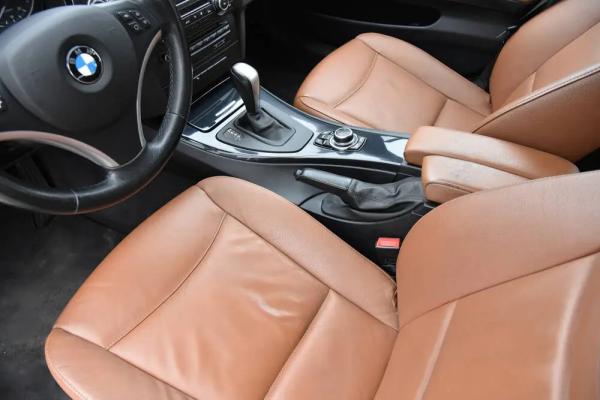 Blue BMW 320 2011 in Marupe, with an engine capacity of 2.00 L and mileage of 248 thousand km for 5490 €, photo 7 on AUTOMOTO.COM.LV