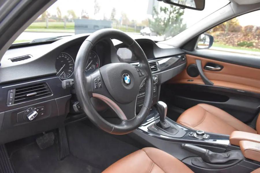 Zils BMW 320 2011 Mārupe, ar dzinēja tilpumu 2.00 L un nobraukumu 248 tūkst. km par 5490 €, foto 6 vietnē AUTOMOTO.COM.LV