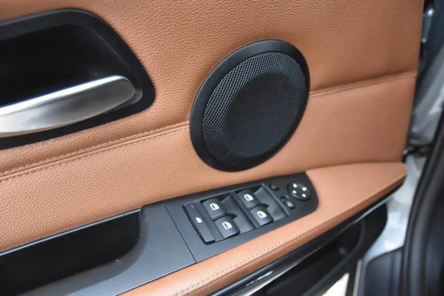 Zils BMW 320 2011 Mārupe, ar dzinēja tilpumu 2.00 L un nobraukumu 248 tūkst. km par 5490 €, foto 15 vietnē AUTOMOTO.COM.LV