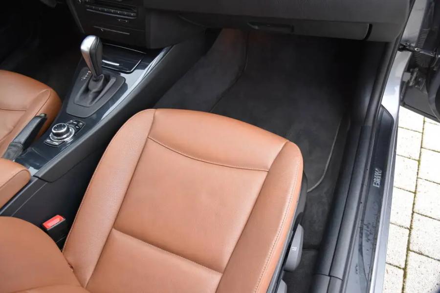 Zils BMW 320 2011 Mārupe, ar dzinēja tilpumu 2.00 L un nobraukumu 248 tūkst. km par 5490 €, foto 18 vietnē AUTOMOTO.COM.LV