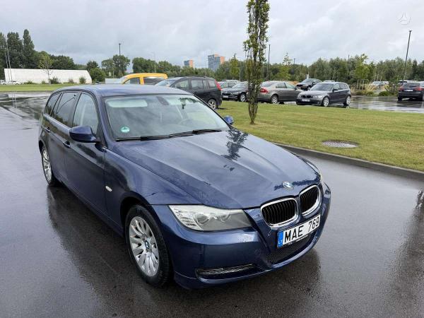 Синий БМВ 320 2011 в Клайпеда, объемом двигателя 2.00 л и пробегом 234 тыс. км за 2800 €, фото 1 на AUTOMOTO.COM.LV