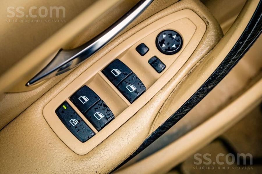 Blue BMW 320 2012 in Riga, with an engine capacity of 2.00 L and mileage of 289 thousand km for 9990 €, photo 17 on AUTOMOTO.COM.LV