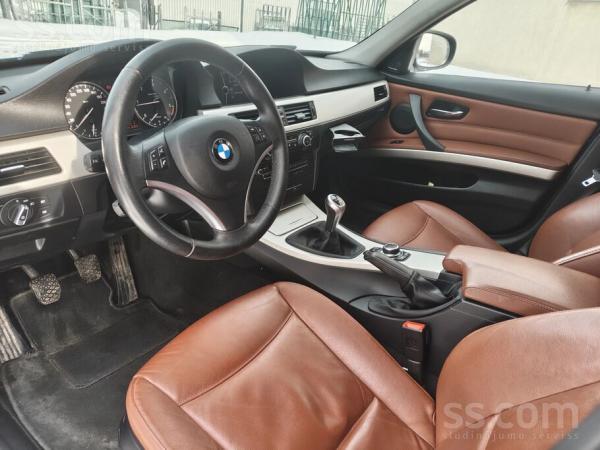 Blue BMW 320 2012 in Cesis, with an engine capacity of 2.00 L and mileage of 275 thousand km for 5950 €, photo 10 on AUTOMOTO.COM.LV