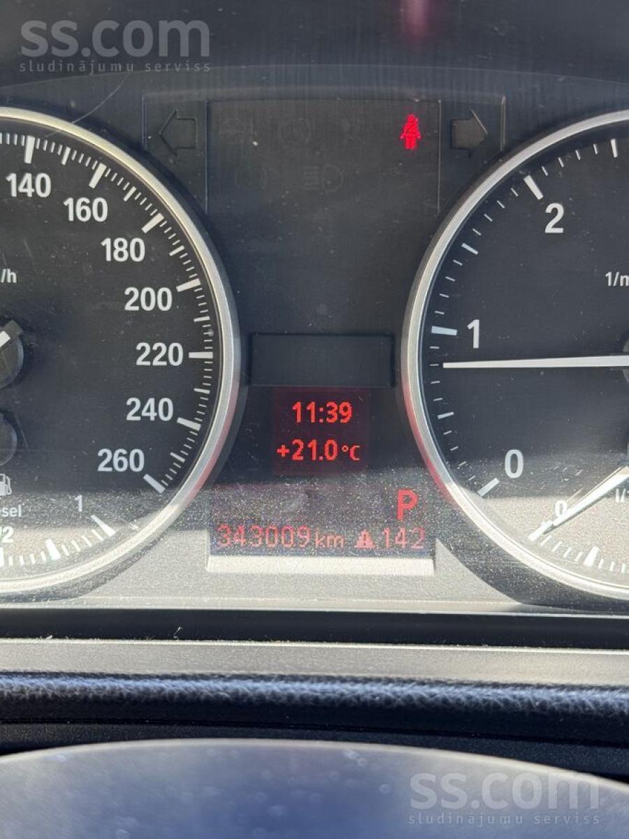Blue BMW 320 2012 in Riga, with an engine capacity of 2.00 L and mileage of 343 thousand km for 3900 €, photo 9 on AUTOMOTO.COM.LV