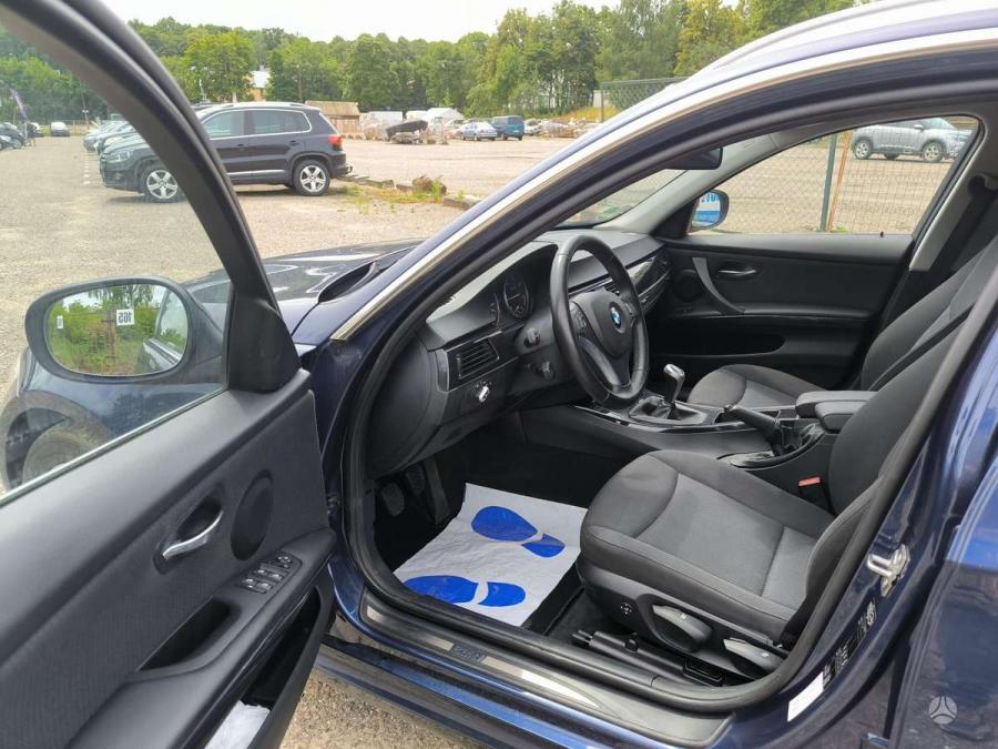 Blue BMW 320 2012 in Alytus, with an engine capacity of 2.00 L and mileage of 334 thousand km for 4850 €, photo 14 on AUTOMOTO.COM.LV