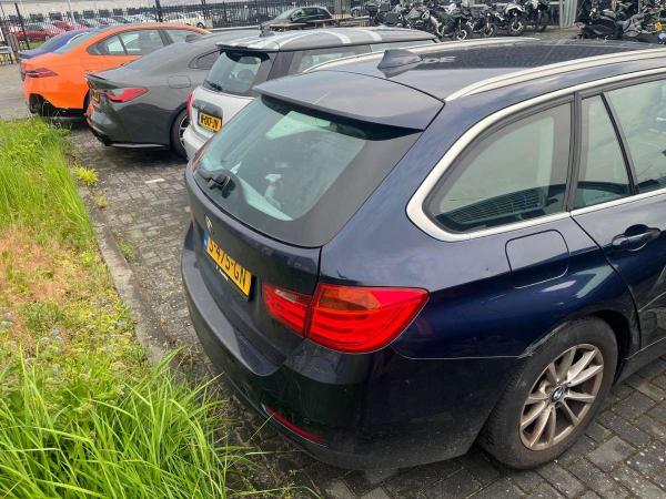 Blue BMW 320 2012 in Ukmerge, with an engine capacity of 2.00 L and mileage of 261 thousand km for 4600 €, photo 3 on AUTOMOTO.COM.LV