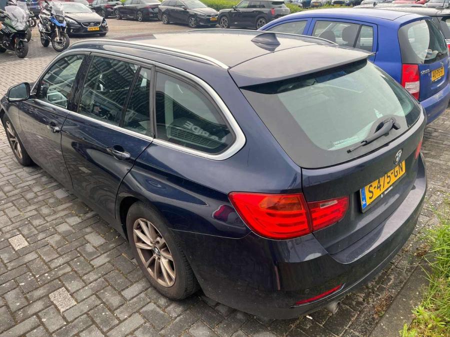 Blue BMW 320 2012 in Ukmerge, with an engine capacity of 2.00 L and mileage of 261 thousand km for 4600 €, photo 5 on AUTOMOTO.COM.LV