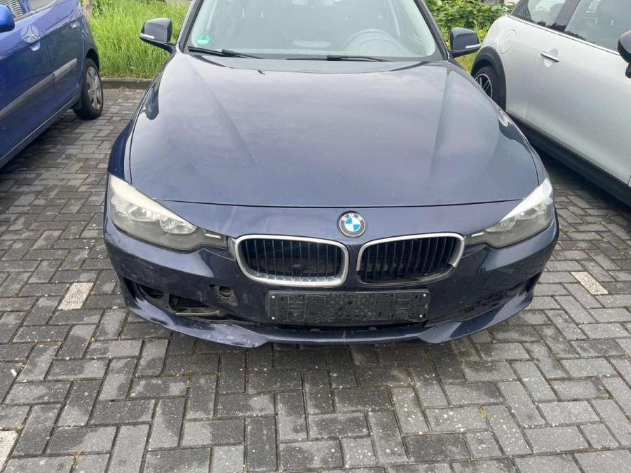 Blue BMW 320 2012 in Ukmerge, with an engine capacity of 2.00 L and mileage of 261 thousand km for 4600 €, photo 6 on AUTOMOTO.COM.LV
