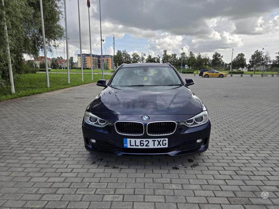 Blue BMW 320 2012 in Siauliai, with an engine capacity of 2.00 L and mileage of 192 thousand km for 2700 €, photo 3 on AUTOMOTO.COM.LV