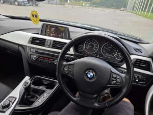 Blue BMW 320 2012 in Siauliai, with an engine capacity of 2.00 L and mileage of 192 thousand km for 2700 €, photo 16 on AUTOMOTO.COM.LV