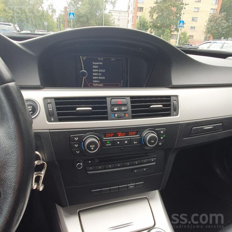 Blue BMW 320 2012 in Riga, with an engine capacity of 2.00 L and mileage of 352 thousand km for 4100 €, photo 8 on AUTOMOTO.COM.LV