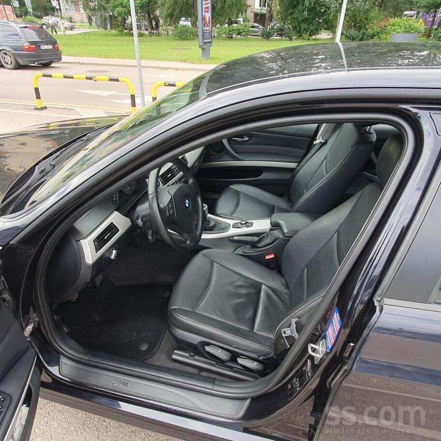 Blue BMW 320 2012 in Riga, with an engine capacity of 2.00 L and mileage of 352 thousand km for 4100 €, photo 14 on AUTOMOTO.COM.LV