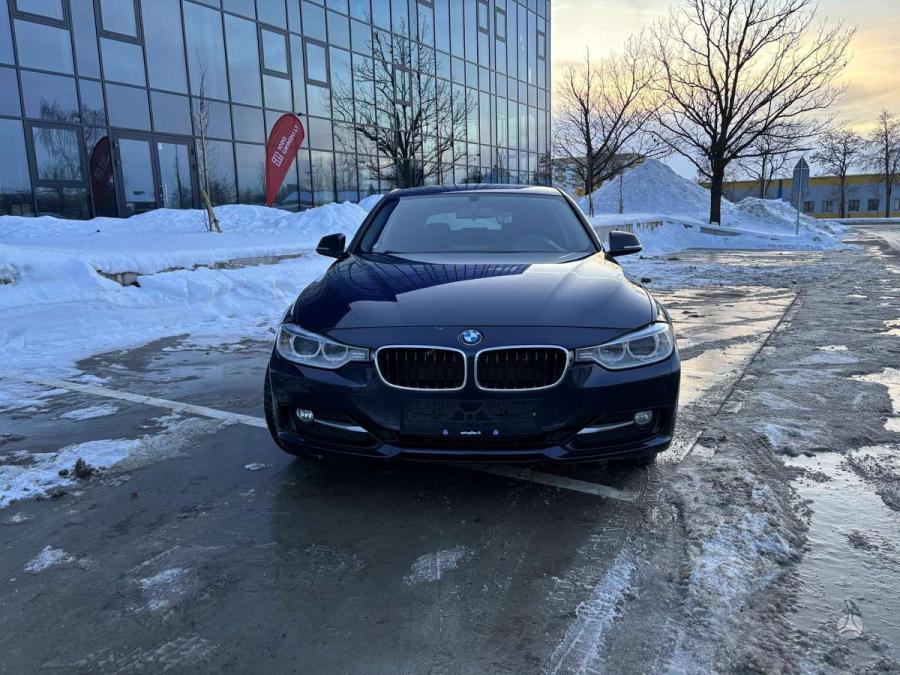 Blue BMW 320 2013 in Panevezys, with an engine capacity of 2.00 L and mileage of 378 thousand km for 7200 €, photo 3 on AUTOMOTO.COM.LV