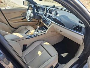 Zils BMW 320 2013 Viļņa, ar dzinēja tilpumu 2.00 L un nobraukumu 310 tūkst. km par 5999 €, foto 19 vietnē AUTOMOTO.COM.LV