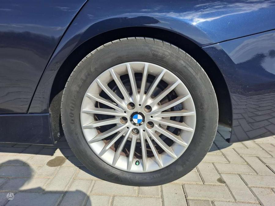 Zils BMW 320 2013 Viļņa, ar dzinēja tilpumu 2.00 L un nobraukumu 310 tūkst. km par 5999 €, foto 21 vietnē AUTOMOTO.COM.LV
