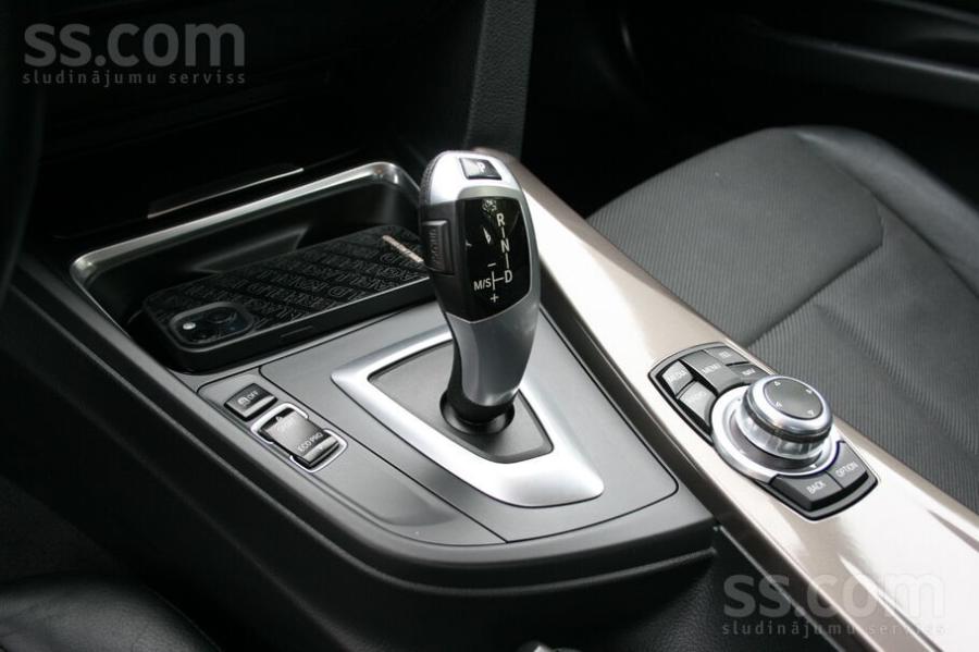 Blue BMW 320 2013 in Jelgava, with an engine capacity of 2.00 L and mileage of 260 thousand km for 8675 €, photo 35 on AUTOMOTO.COM.LV