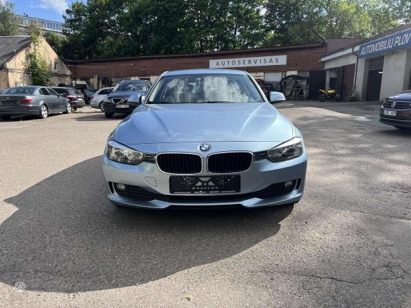 Blue BMW 320 2013 in Vilnius, with an engine capacity of 2.00 L and mileage of 343 thousand km for 6200 €, photo 3 on AUTOMOTO.COM.LV